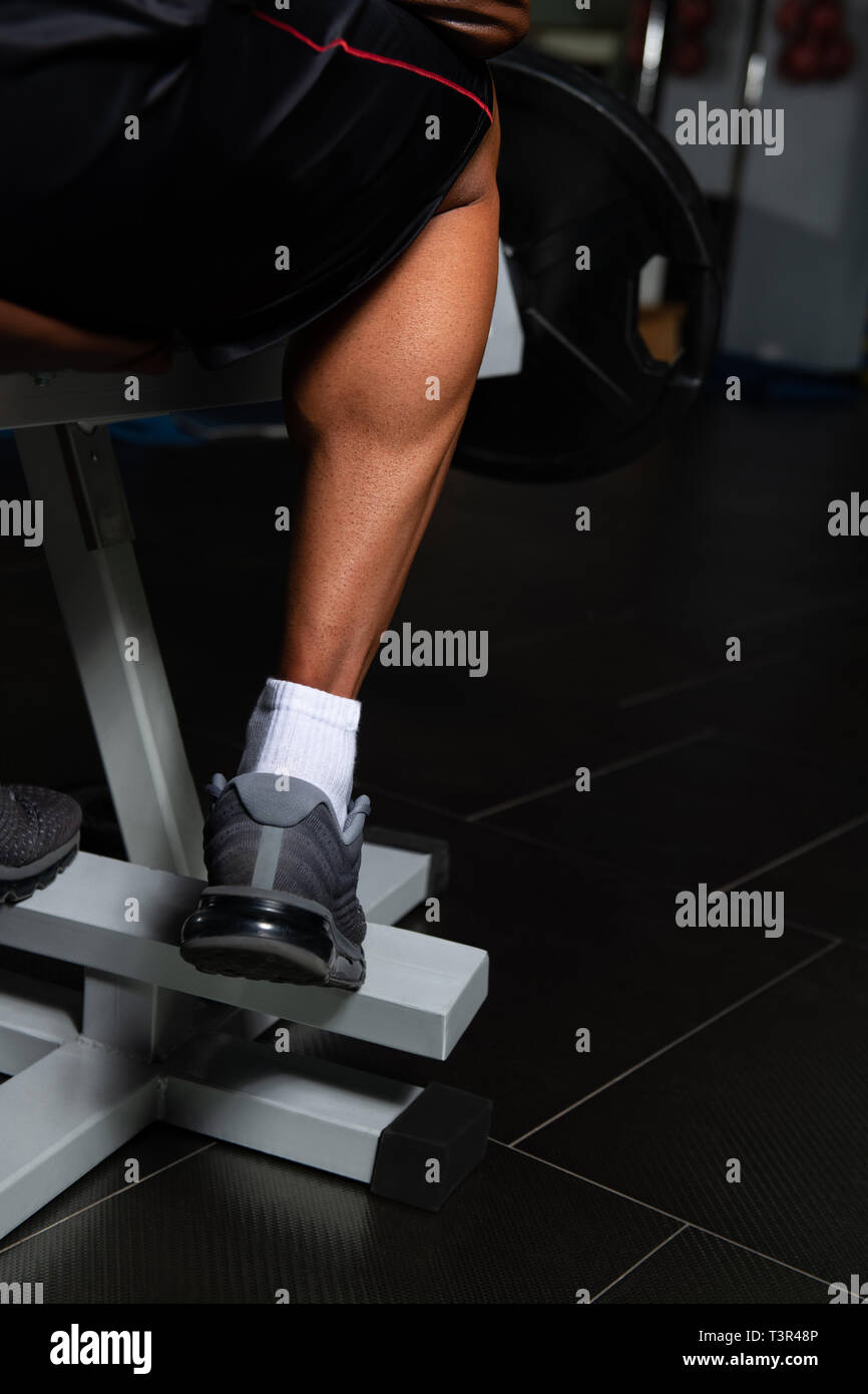 Calf muscle bodybuilder body hi-res stock photography and images - Alamy