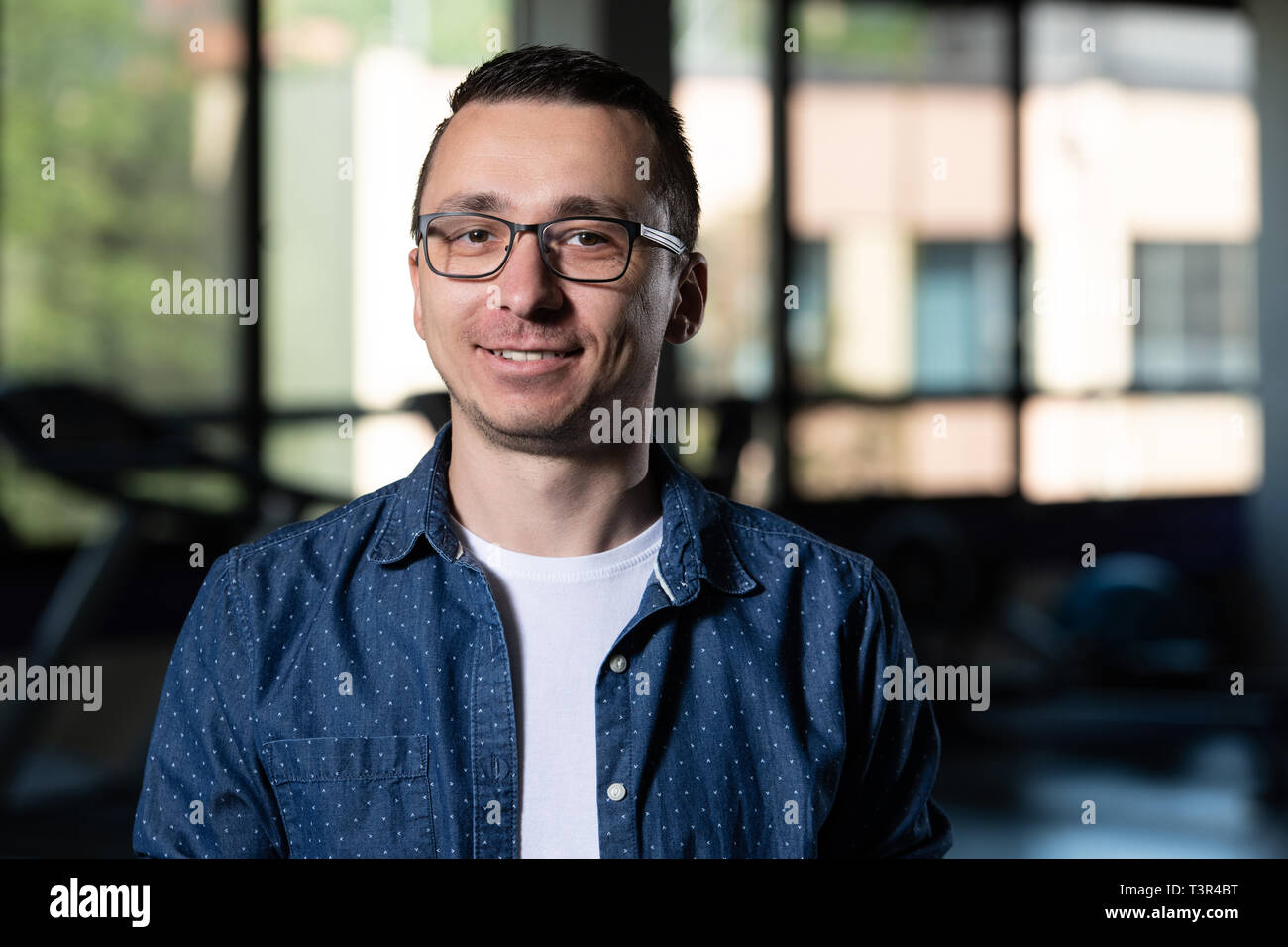 Skinny man geek hi-res stock photography and images - Alamy