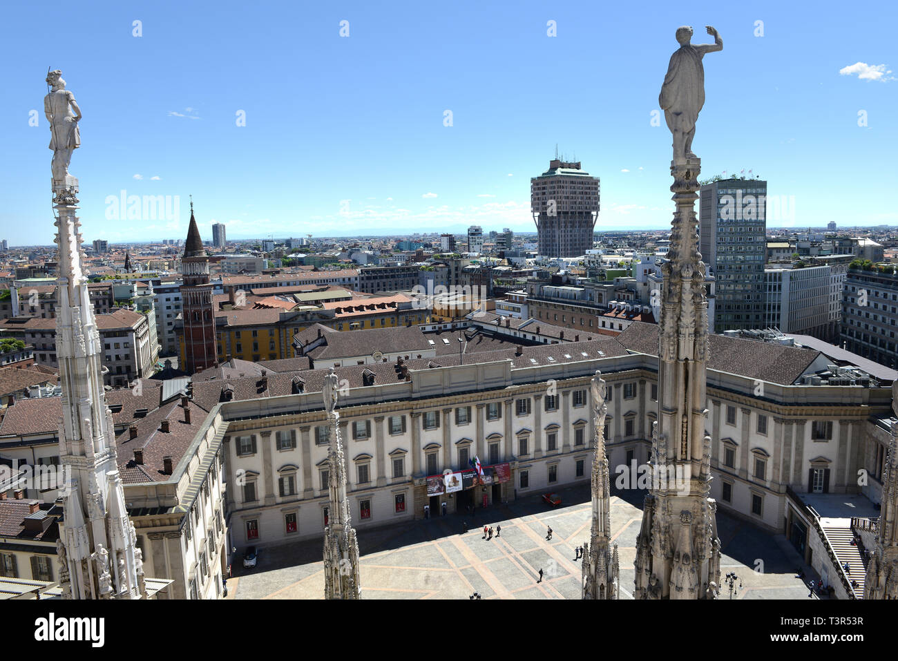 Milan Royal High Resolution Stock Photography and Images - Alamy