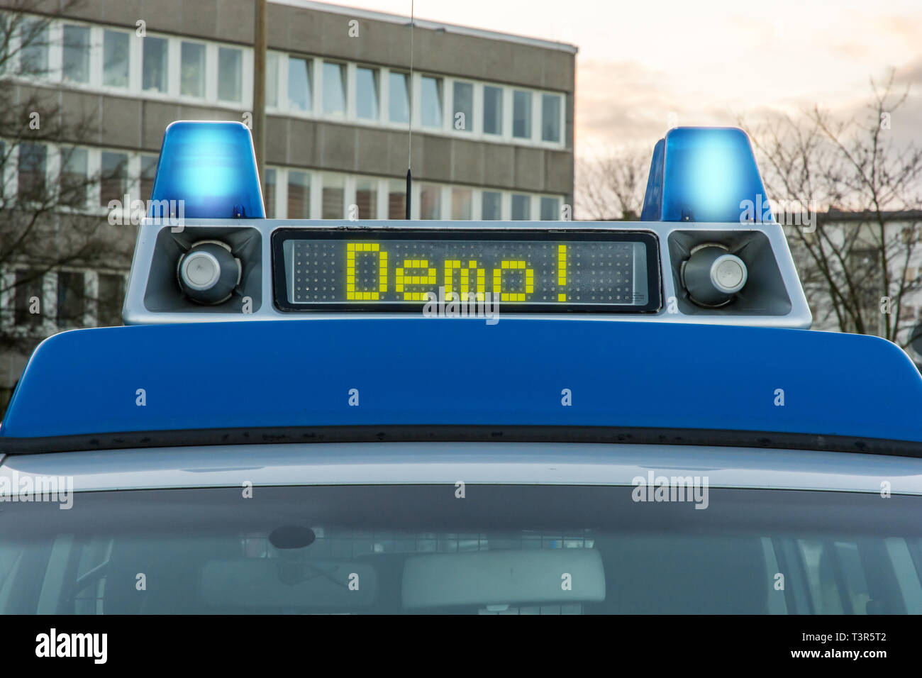 Car demo hi-res stock photography and images - Alamy