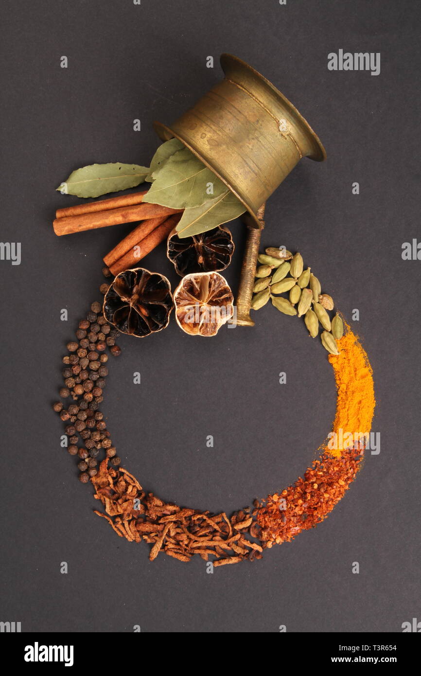 Tasty and Colorful Spices Circle Frame Stock Photo - Alamy