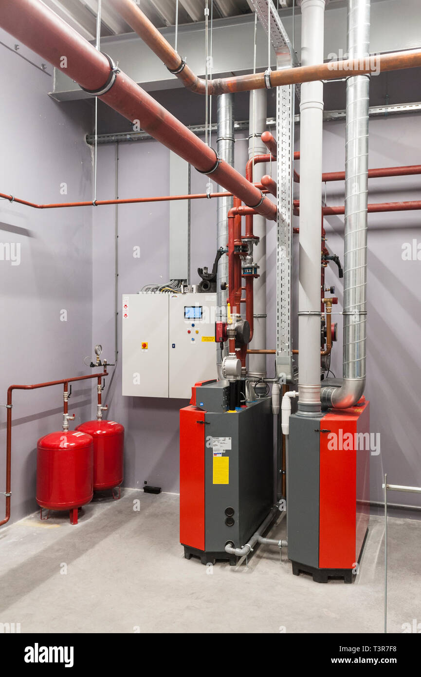 Boiler installation hi-res stock photography and images - Alamy