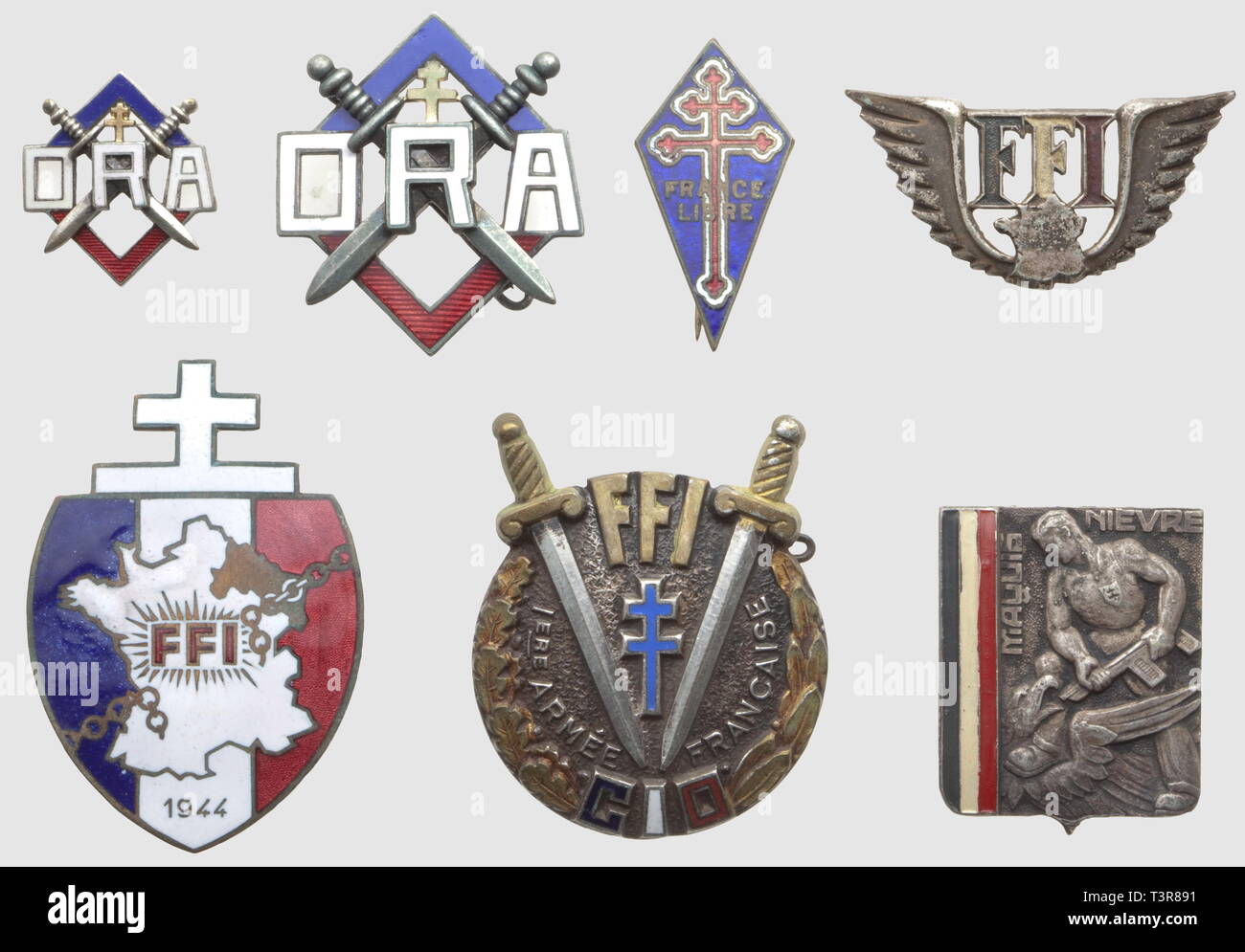 RESISTANCE ET FORCES FRANCAISES LIBRES, Lot d'insignes métalliques ...