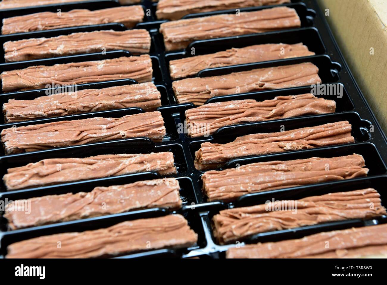 Mini chocolate bars hi-res stock photography and images - Alamy