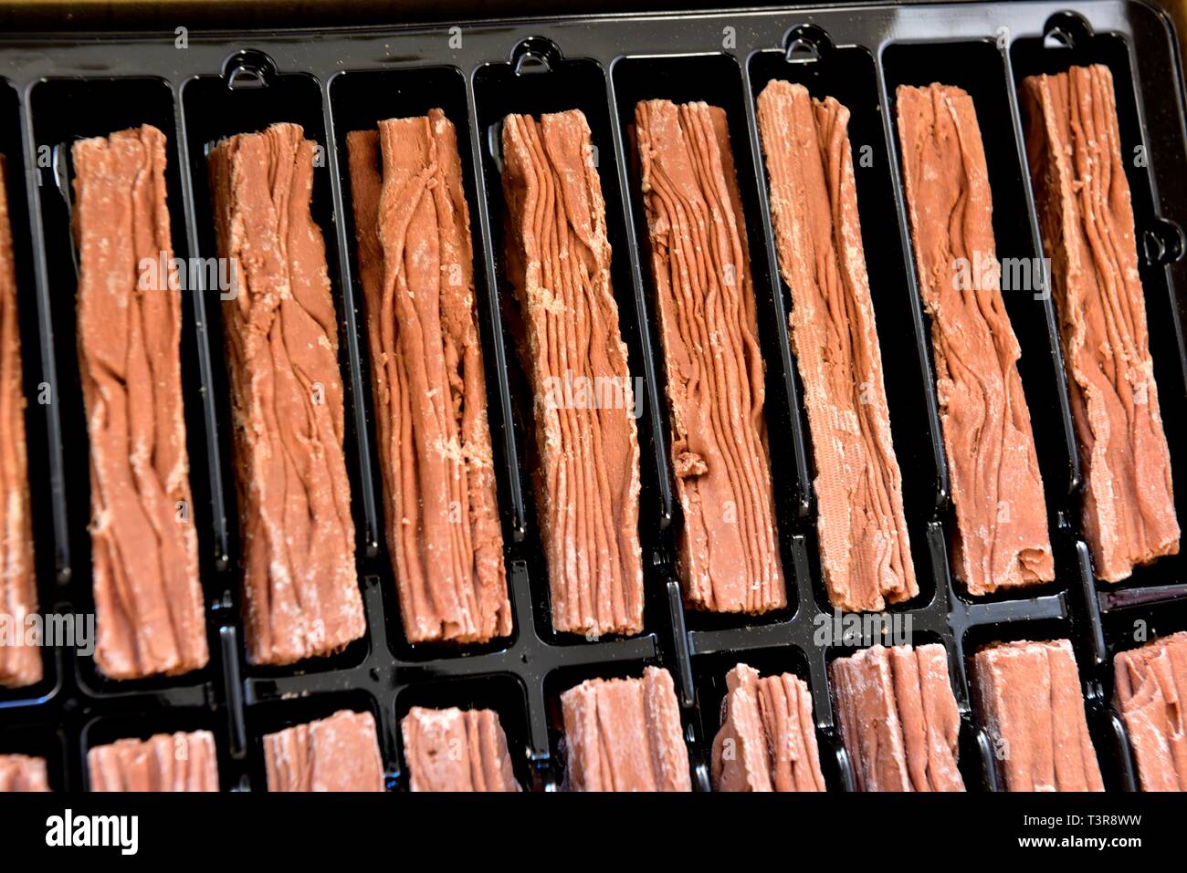 Mini chocolate bars hi-res stock photography and images - Alamy