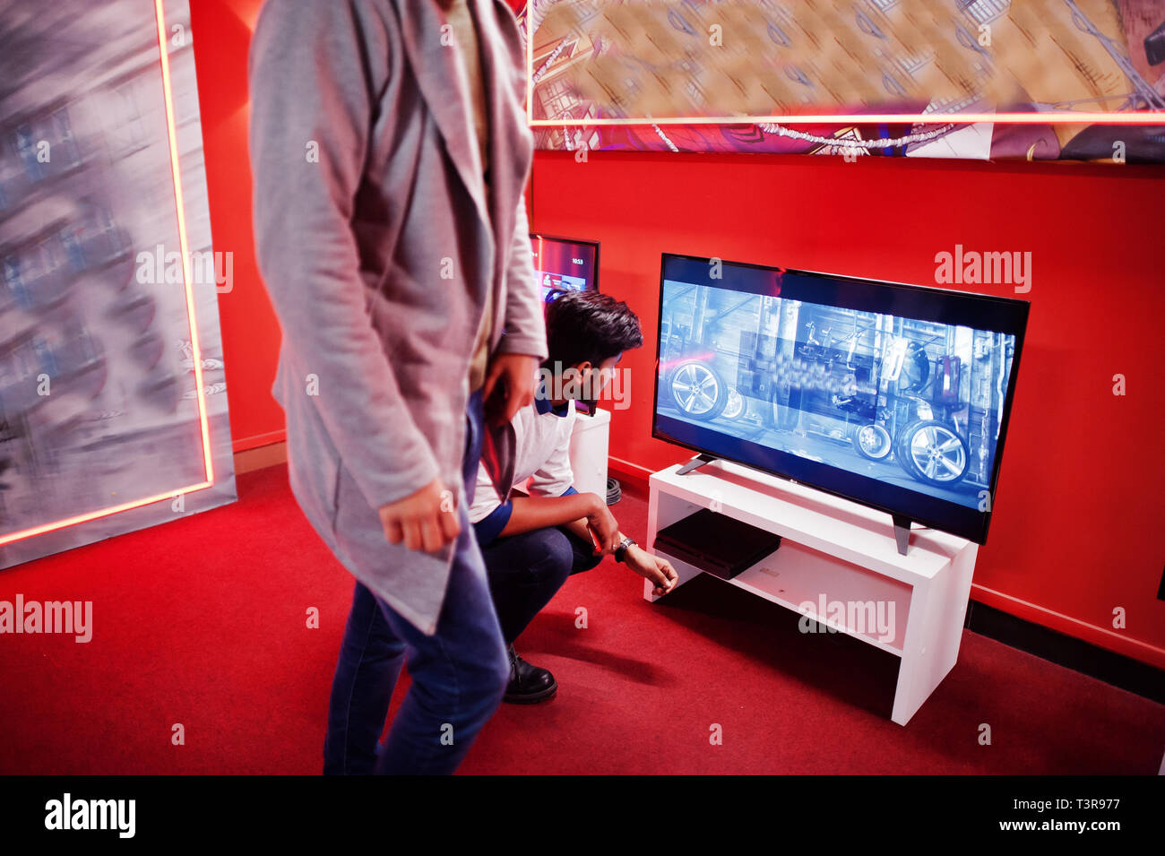 Multiplayer activity hi-res stock photography and images - Alamy