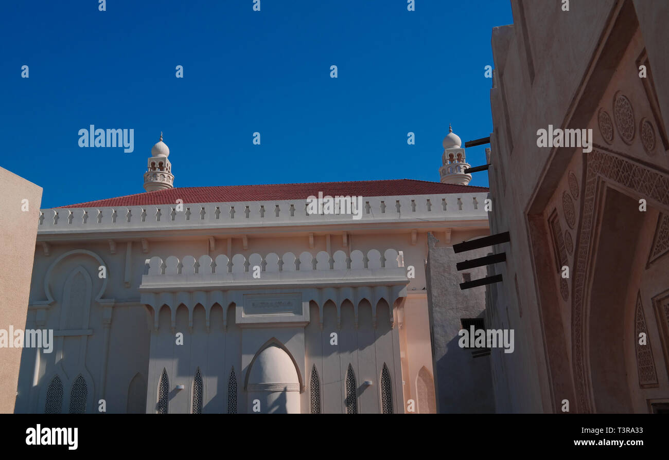 Exterior view to Sheikh Isa Bin Ali Al Khalifa house and mosque in ...