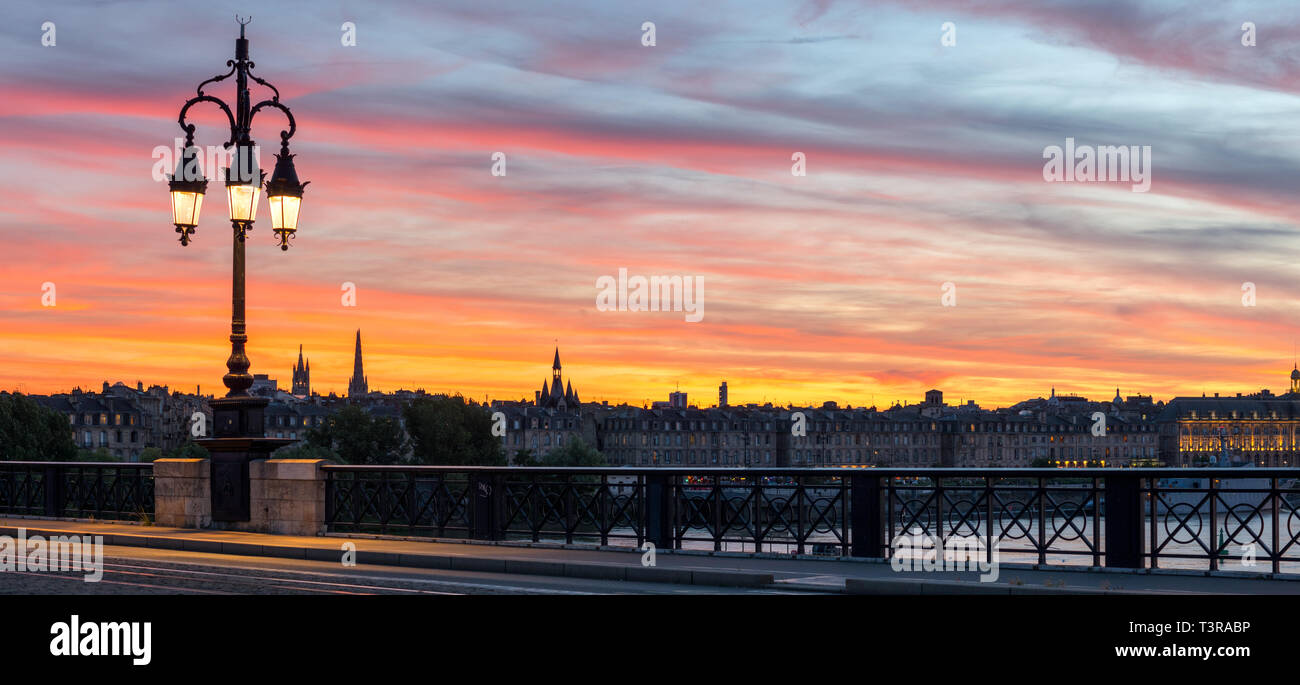 Panoramic view bordeaux city hi-res stock photography and images - Alamy