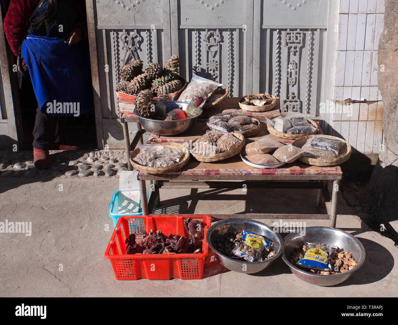 Yuhu village, belonging to the Naxi minority, located about 15 ...