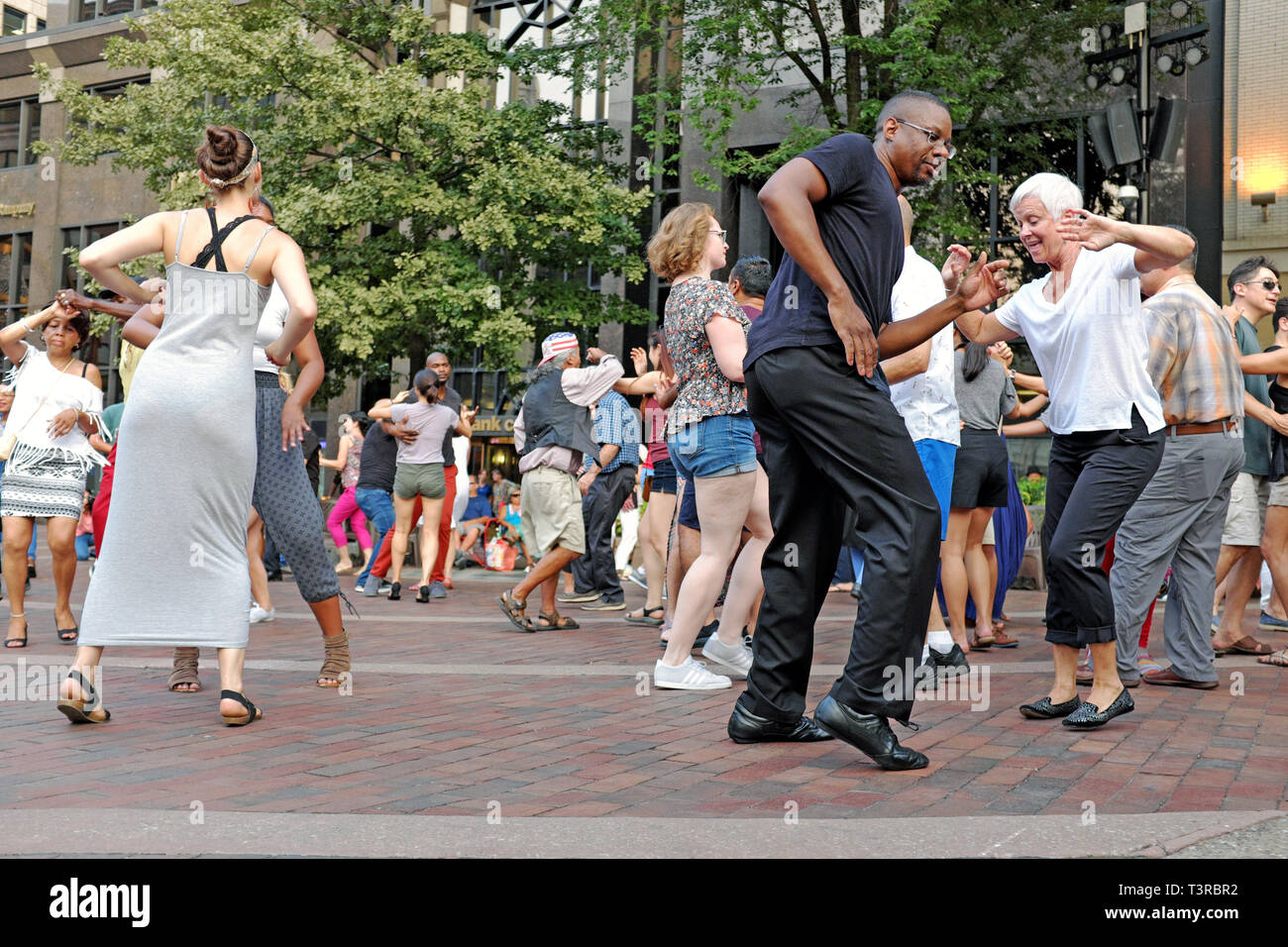Square dance couples hi-res stock photography and images - Alamy