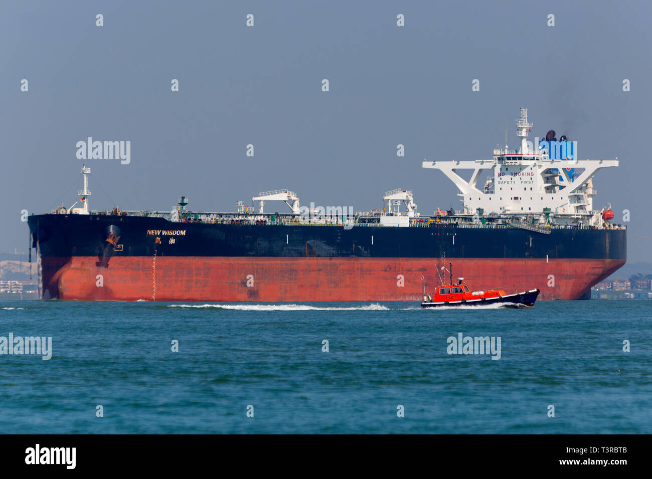 New Wisdom,registered,Chemical,Southampton,services,port,towing,Tanker ...