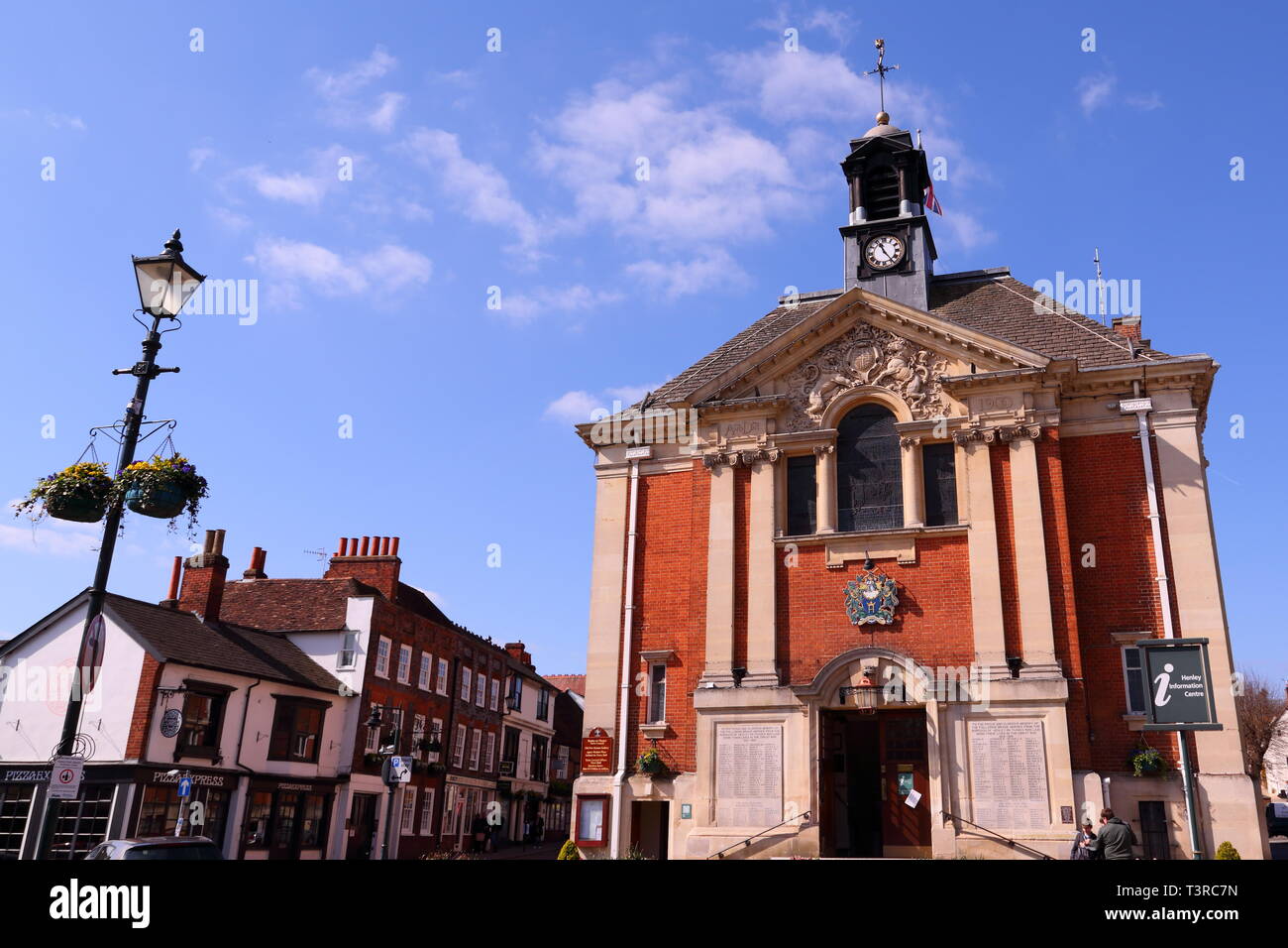 Henley town centre hi-res stock photography and images - Alamy
