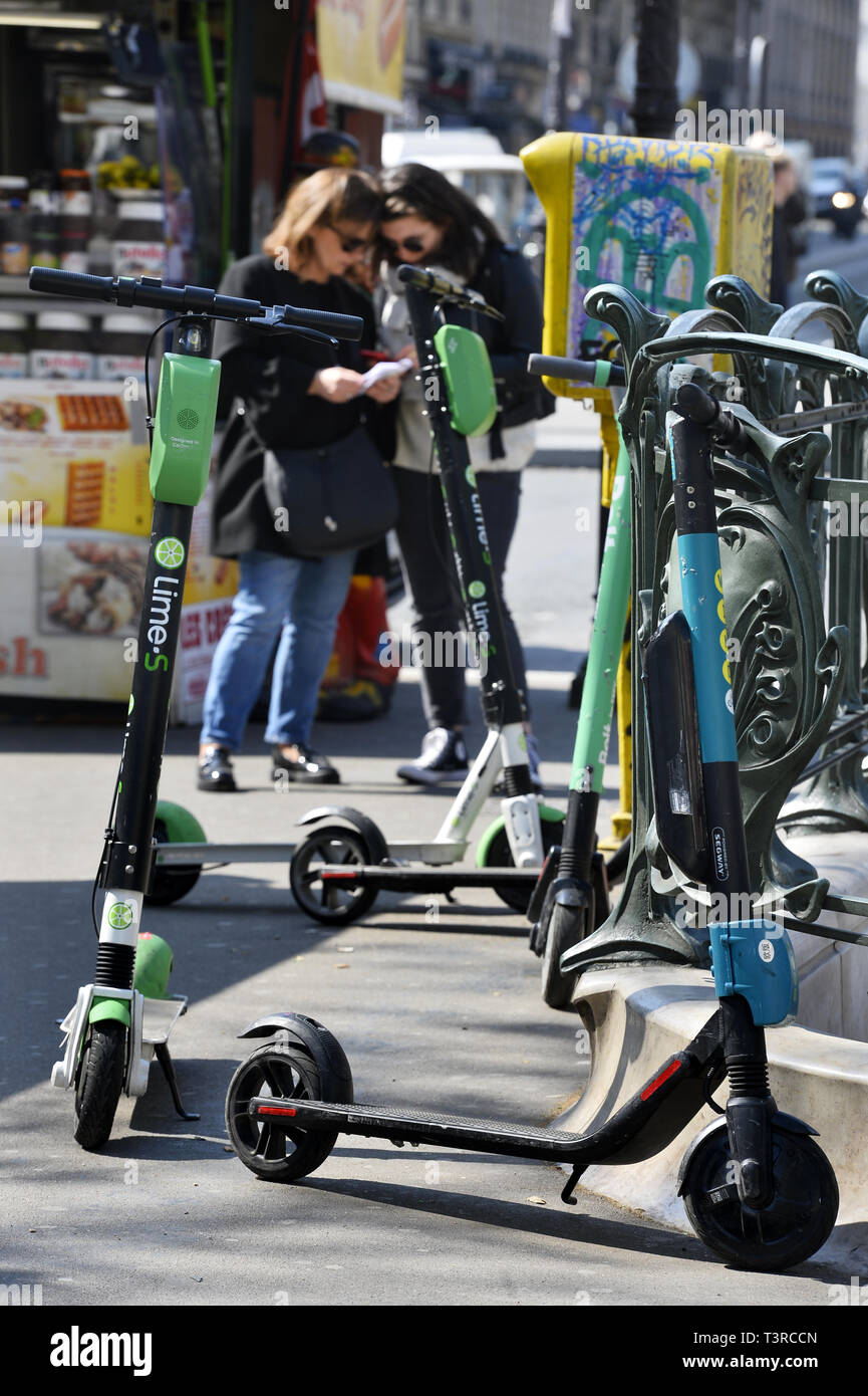 Embarrassing hi-res stock photography and images - Alamy