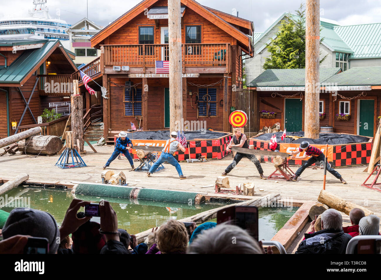 Lumberjack competition hi-res stock photography and images - Alamy
