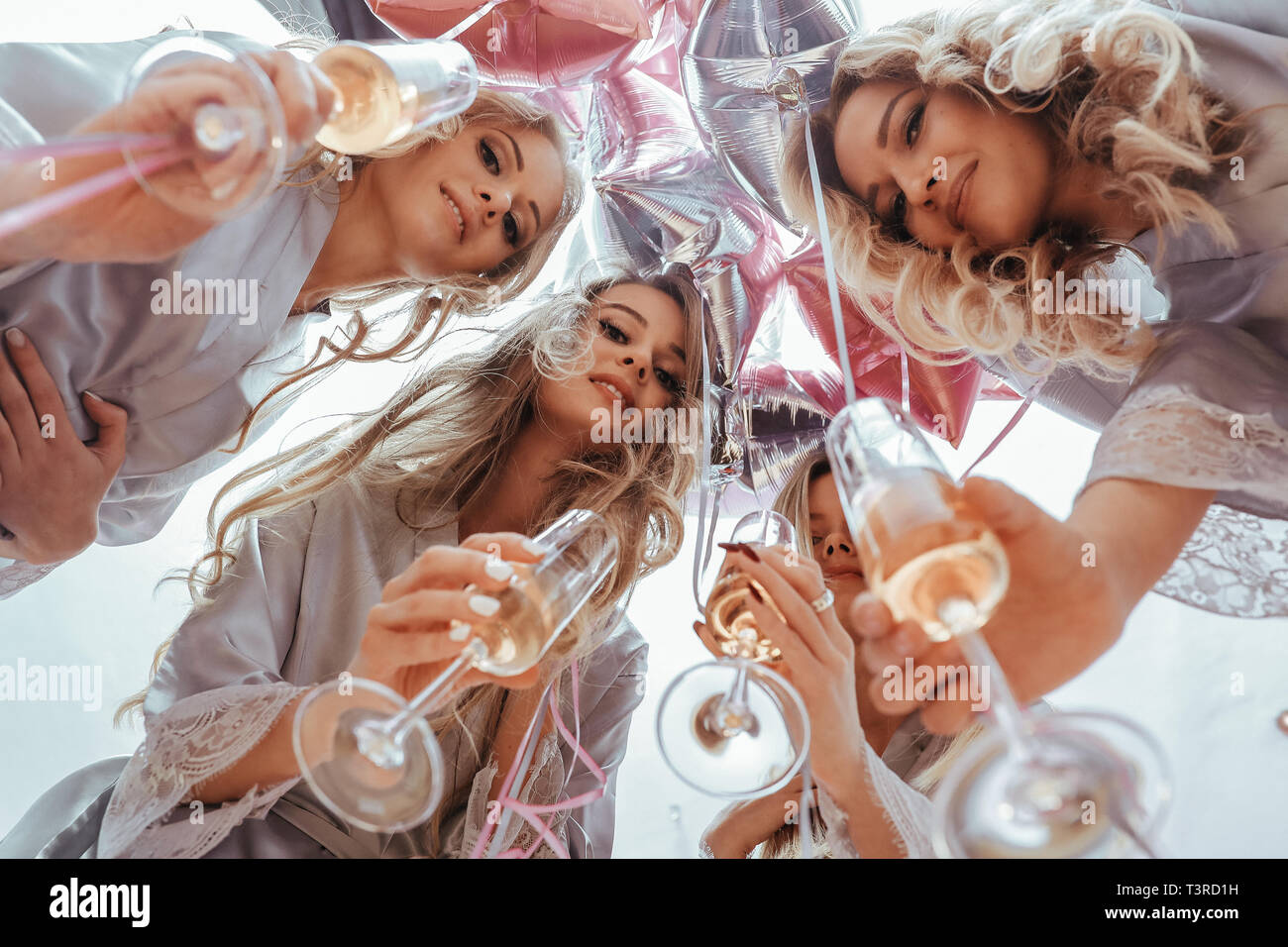 Bed party. Pyjama party at home Stock Photo - Alamy