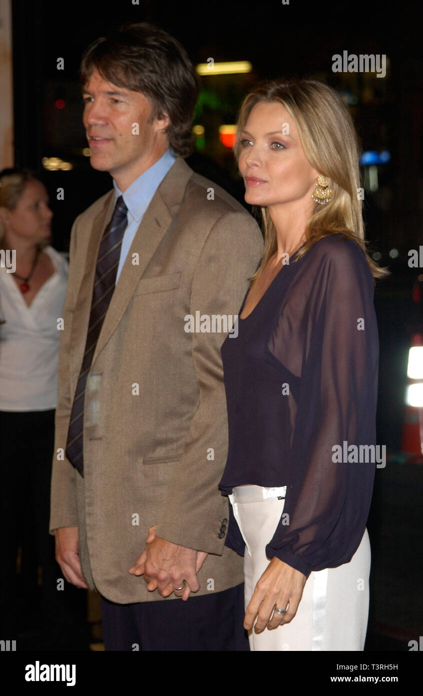 LOS ANGELES, CA. October 08, 2002: Actress MICHELLE PFEIFFER & husband ...