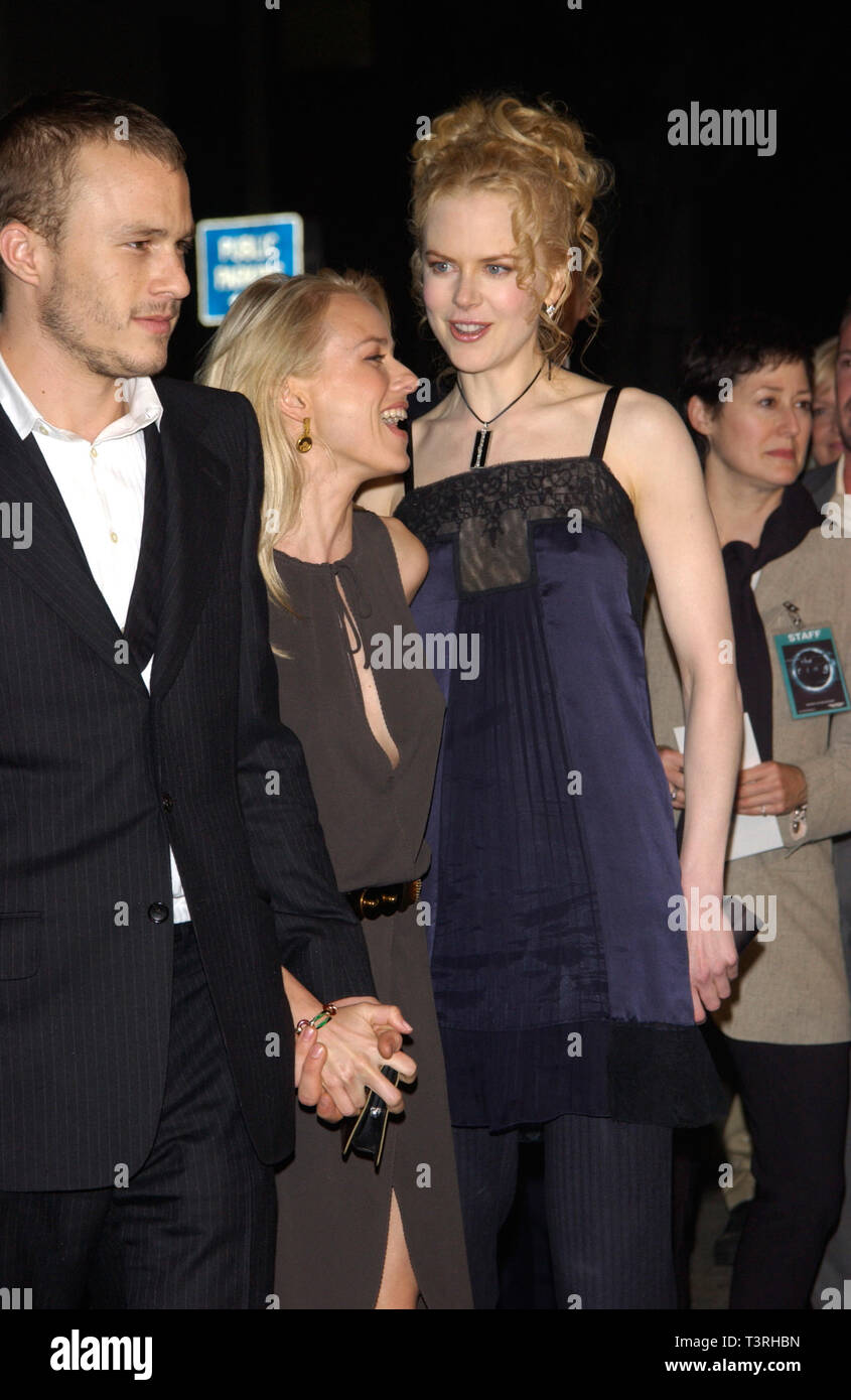 LOS ANGELES, CA. October 09, 2002: Actress NICOLE KIDMAN (right) with ...