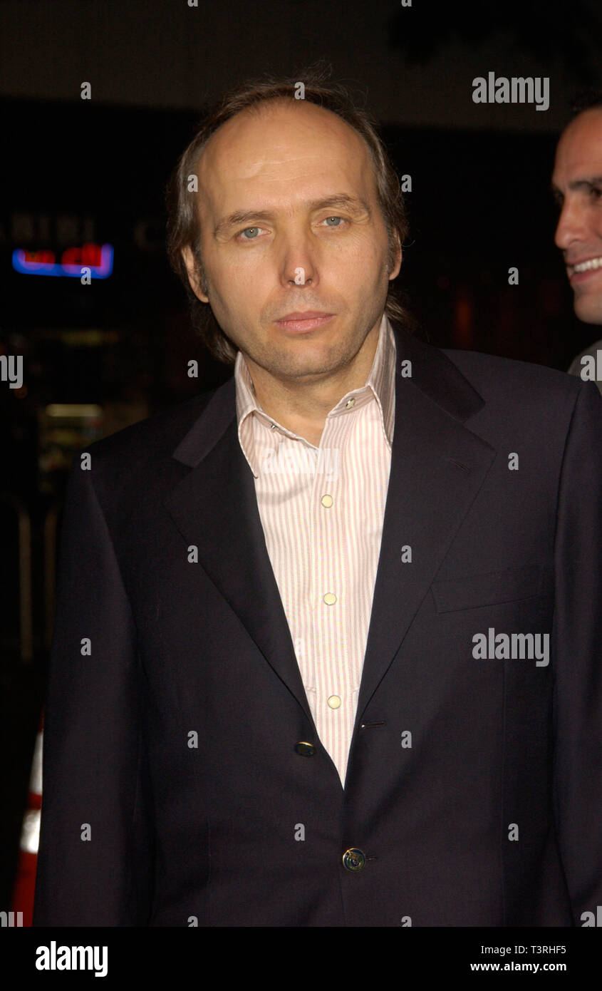 LOS ANGELES, CA. October 09, 2002: Singer DWIGHT YOAKAM at the premiere ...