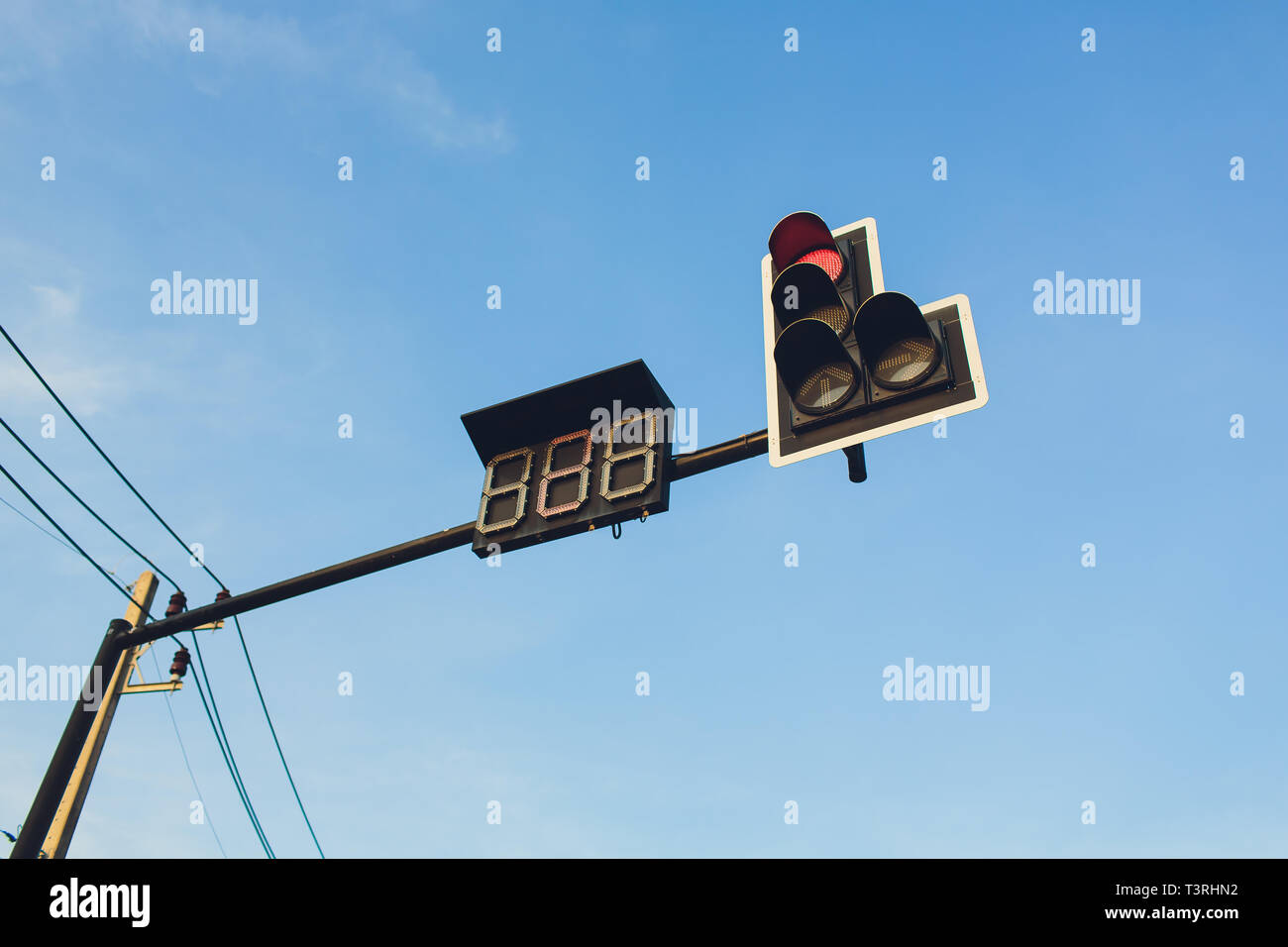 Countdown Traffic Light. Overhead stop light diagonal top right to ...