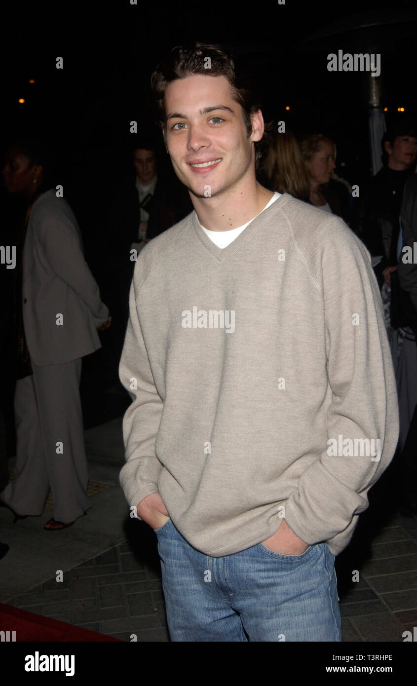 LOS ANGELES, CA. October 14, 2002: Actor MIKE IRWIN at the world ...