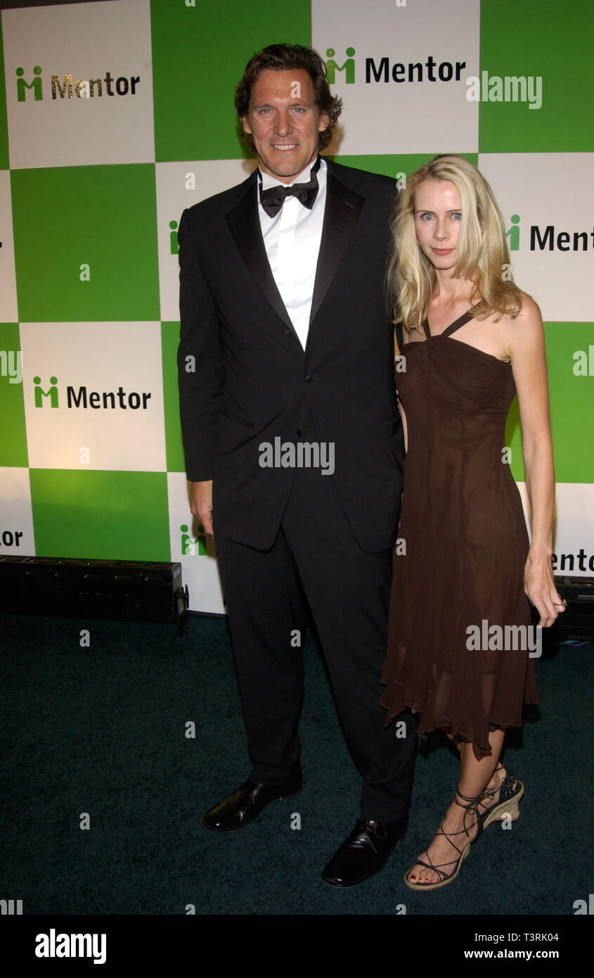 LOS ANGELES, CA. November 03, 2002: Actor RALPH MOELLER & wife ANNETTE ...