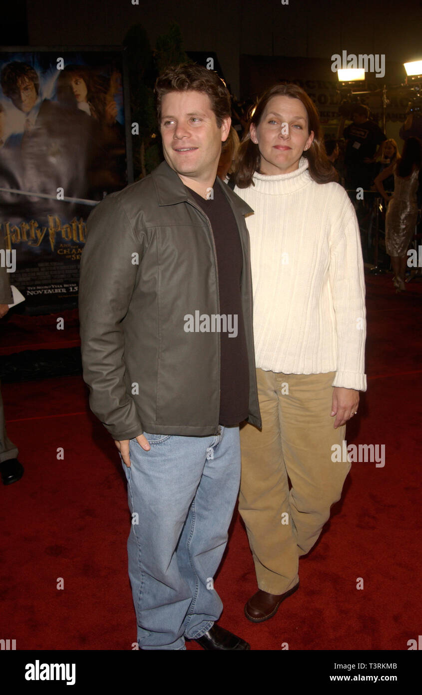 LOS ANGELES, CA. November 14, 2002: Actor SEAN ASTIN & wife at the Los ...