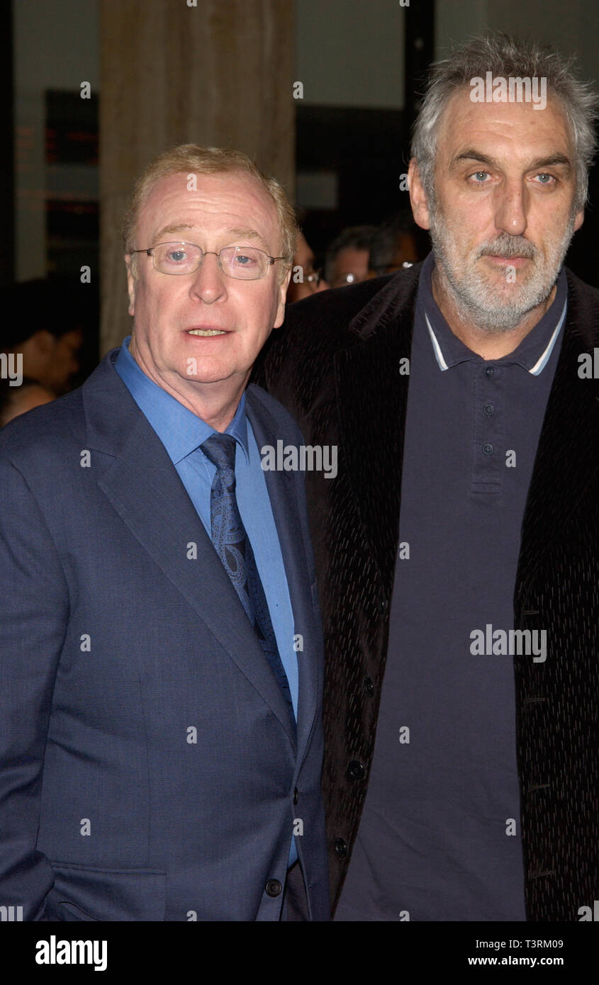 LOS ANGELES, CA. November 16, 2002: Director PHILLIP NOYCE (right) with ...