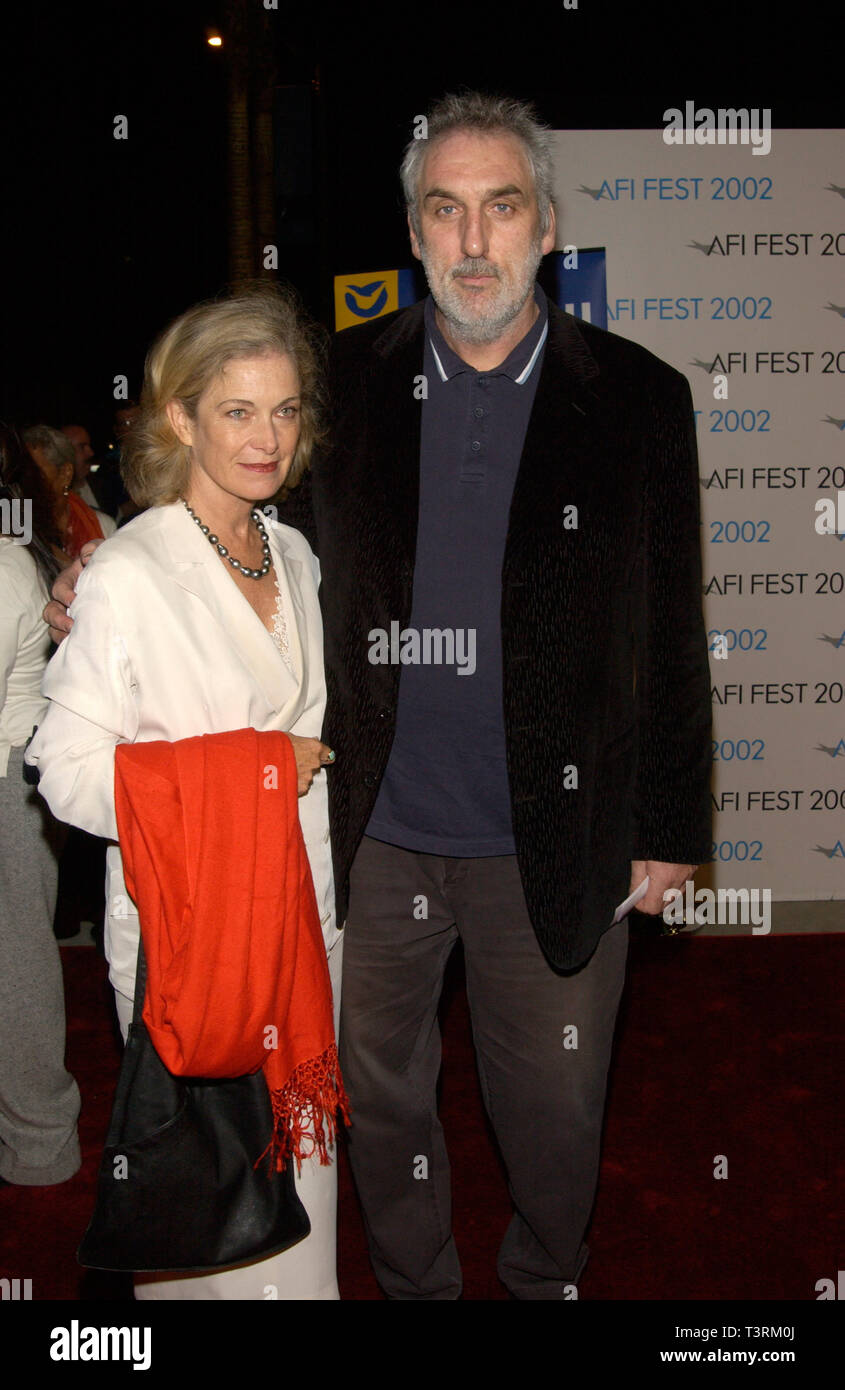 LOS ANGELES, CA. November 16, 2002: Director PHILLIP NOYCE & wife at ...