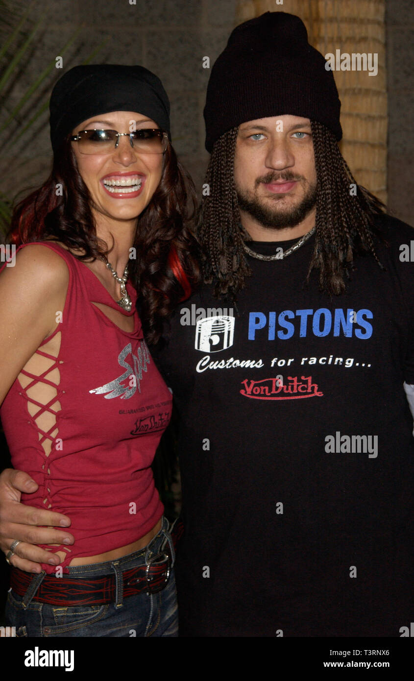 LAS VEGAS, NV. December 09, 2002: SHANNON ELIZABETH & husband JOSEPH ...
