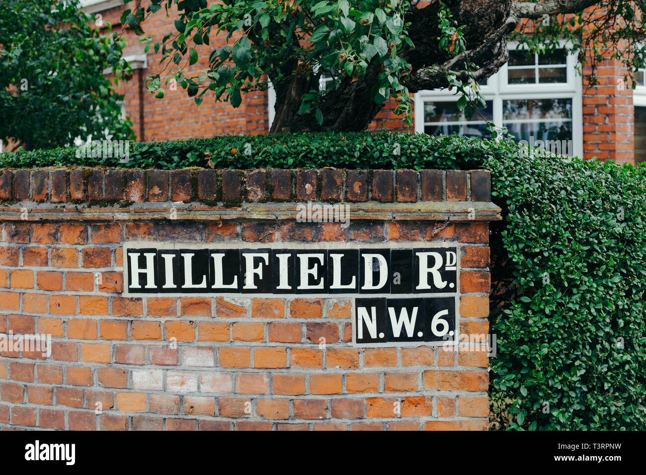 Hampstead london uk mansion hi-res stock photography and images - Alamy