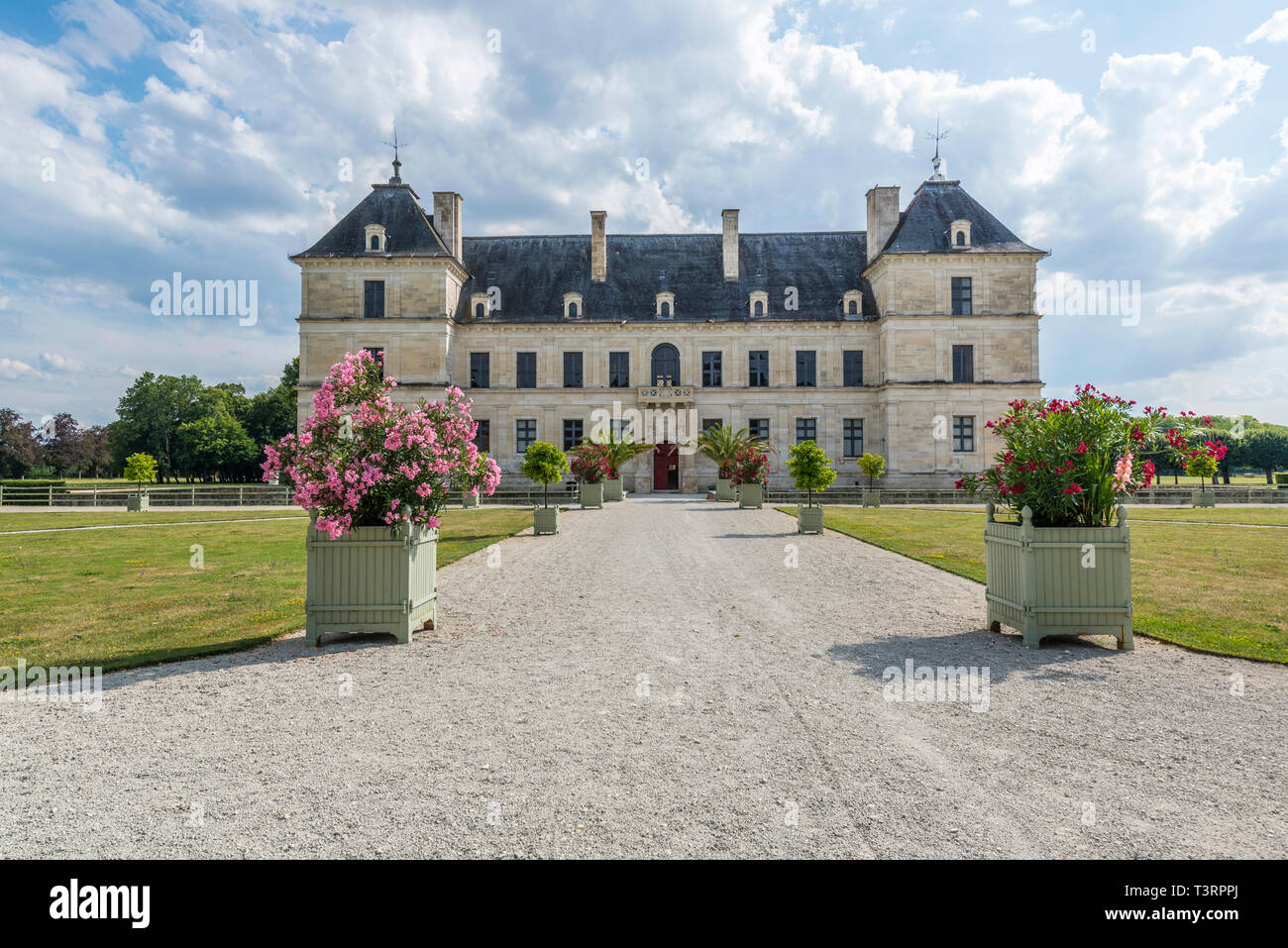 Ancy le franc hi-res stock photography and images - Alamy