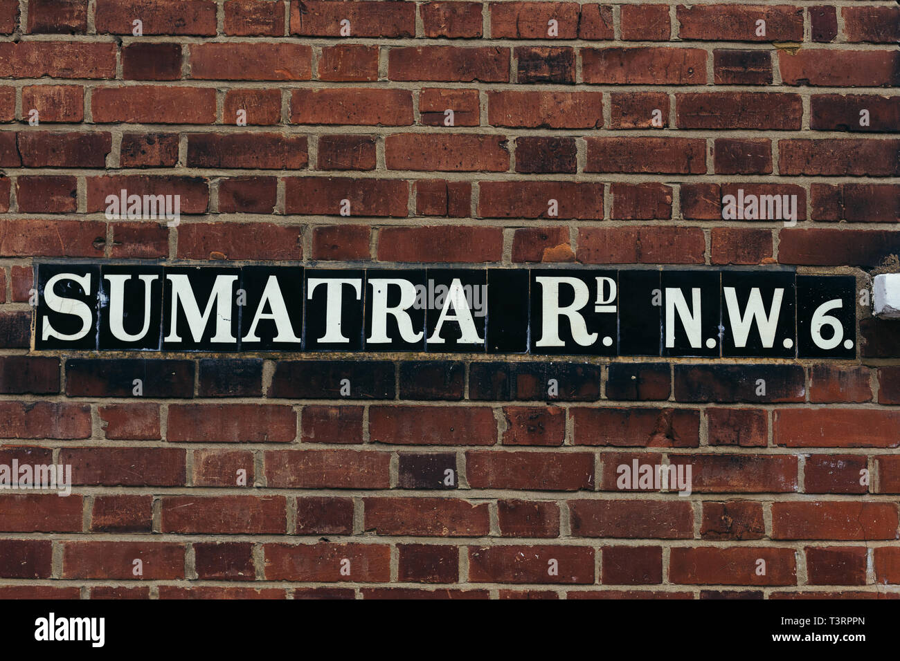 Crescent road street sign hi-res stock photography and images - Alamy