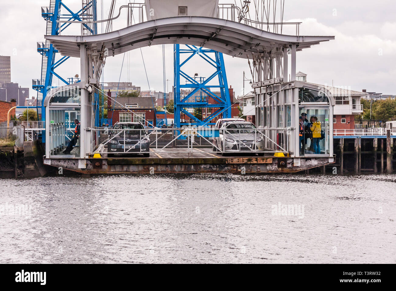 The iconic Transporter Bridge spanning the River Tees at Middlesbrough ...
