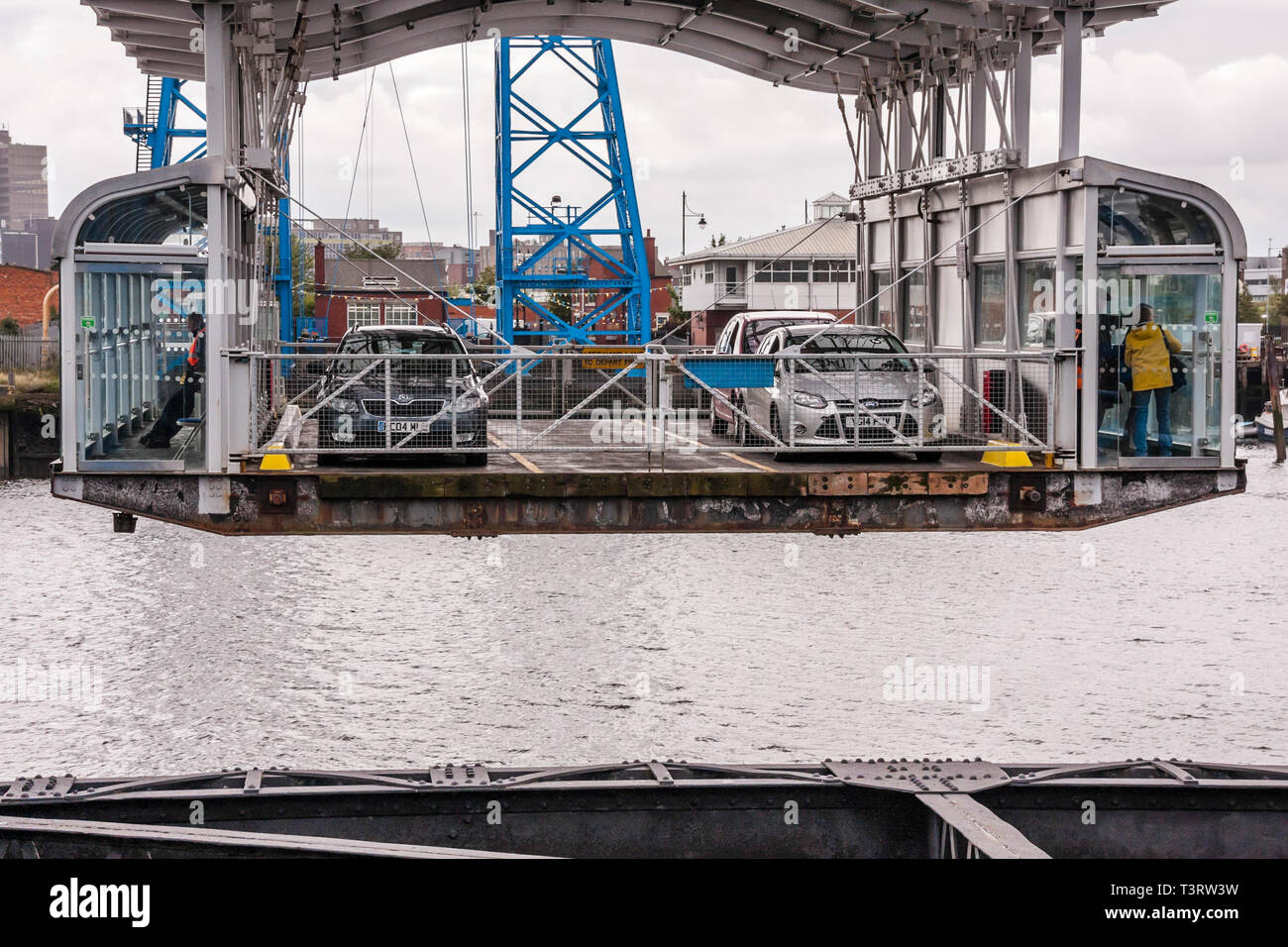 The iconic Transporter Bridge spanning the River Tees at Middlesbrough ...