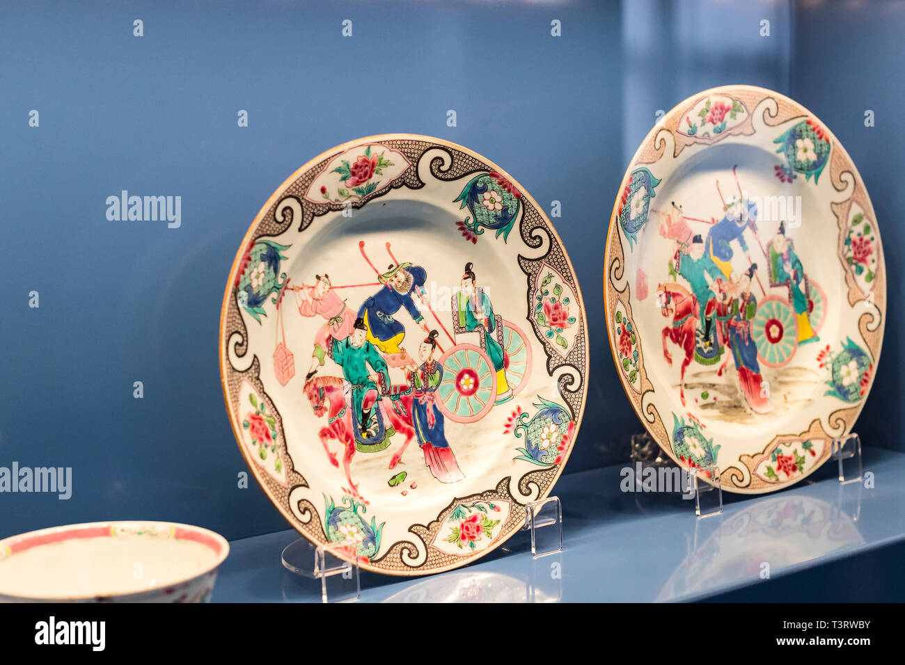 MUNICH, GERMANY - NOVEMBER 27, 2018 : Chinese porcelain collection of ...