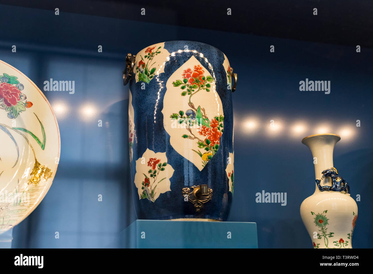 MUNICH, GERMANY - NOVEMBER 27, 2018 : Chinese porcelain collection of ...