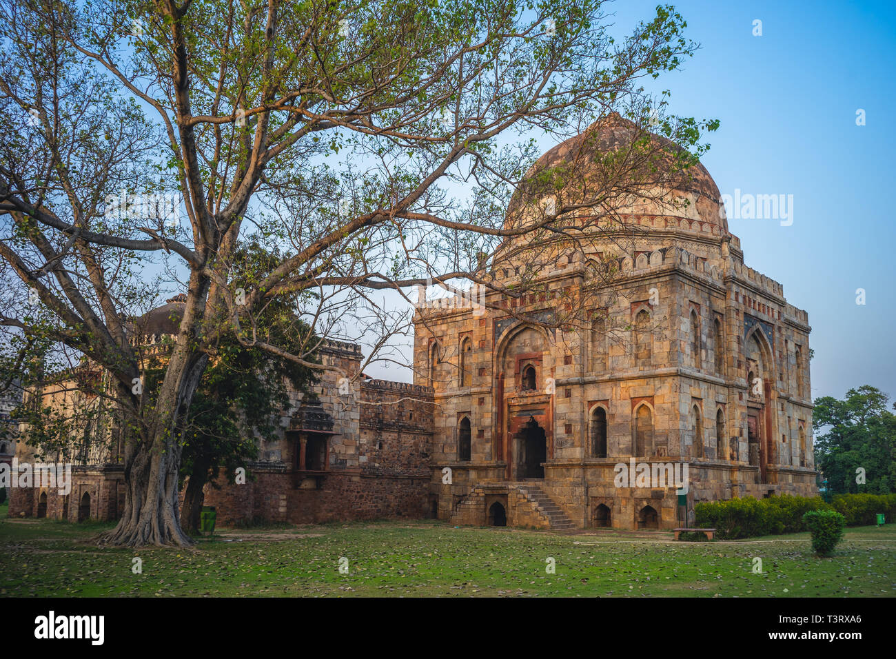 Bara gumbad mosque hi-res stock photography and images - Alamy