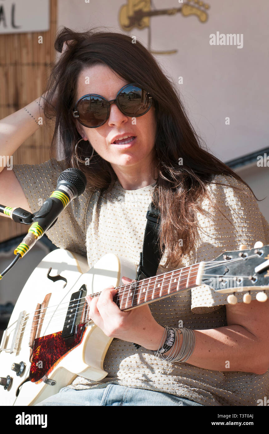 Jessica ada hoop hi-res stock photography and images - Alamy