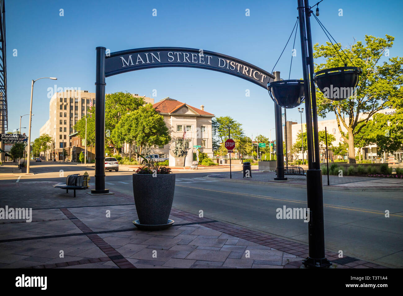 Big concrete structures hi-res stock photography and images - Alamy