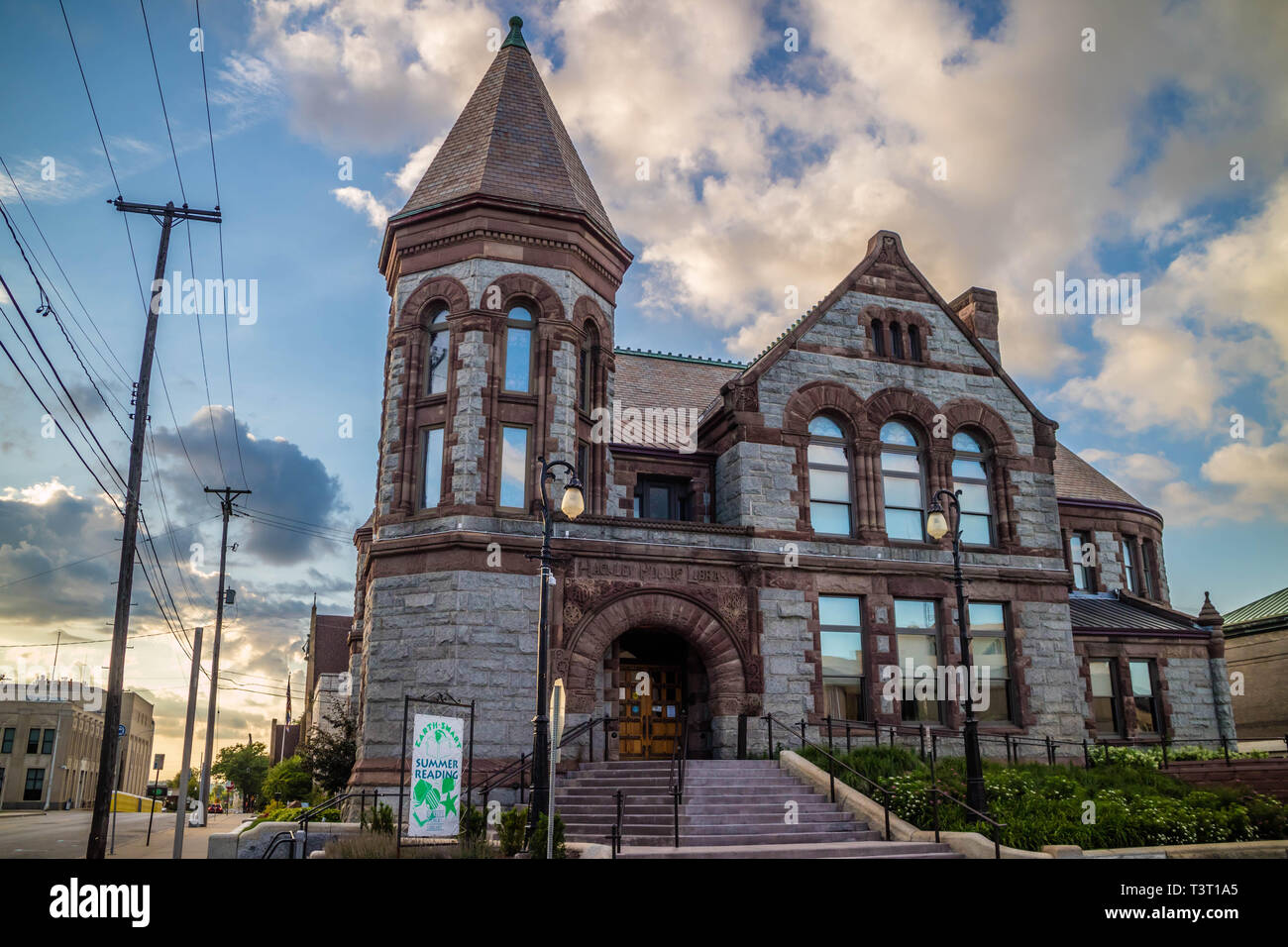 Muskegon, MI, USA - June 24, 2018: The preserve Hackley Library in town ...