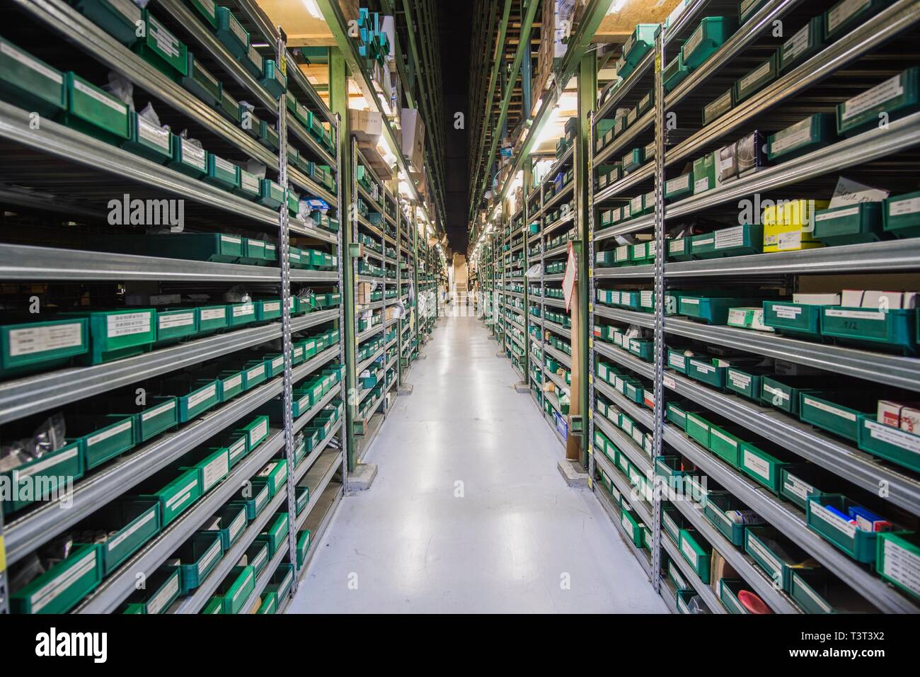 Parts warehouse hi-res stock photography and images - Alamy