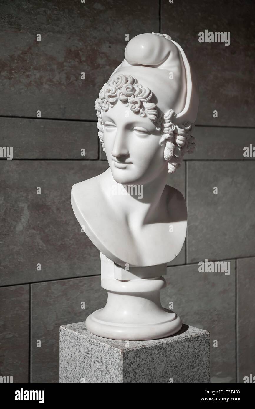 Bust of Paris, 1812, by Antonio Canova, Neue Pinakothek, Munich ...