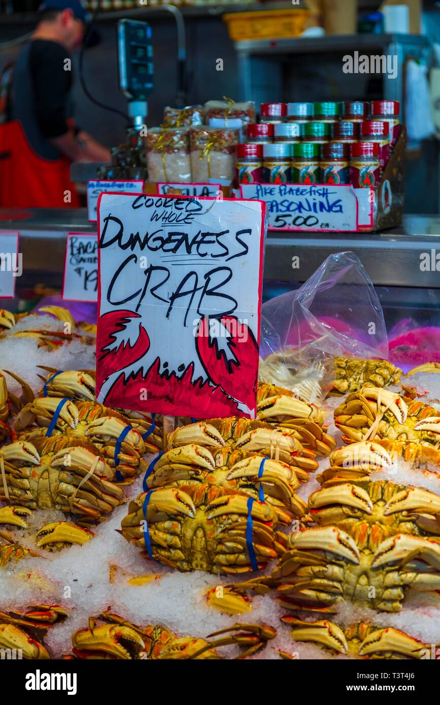 Public Market, fish market, display of crabs at a market stall, Pike ...