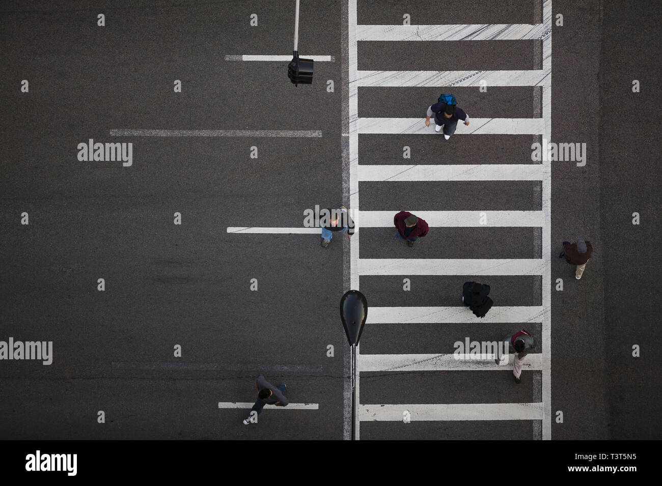 Pedestrians chicago usa pedestrian hi-res stock photography and images ...