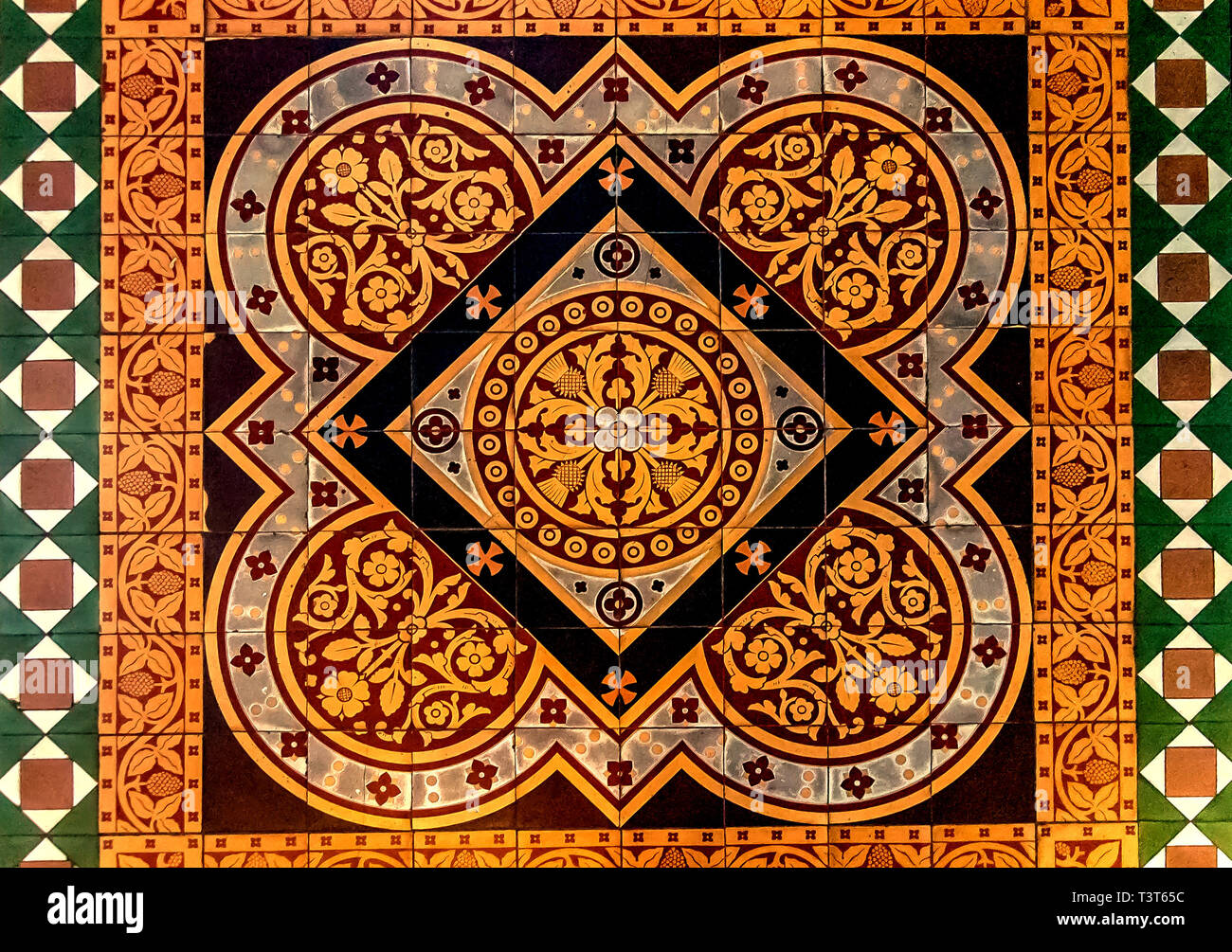 Ancient persian ceramic tiles hi-res stock photography and images - Alamy