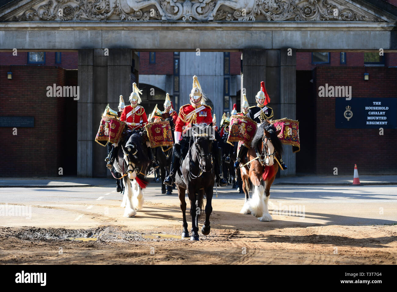 The Band of The Household Cavalry leave Hyde Park Barracks to commence ...