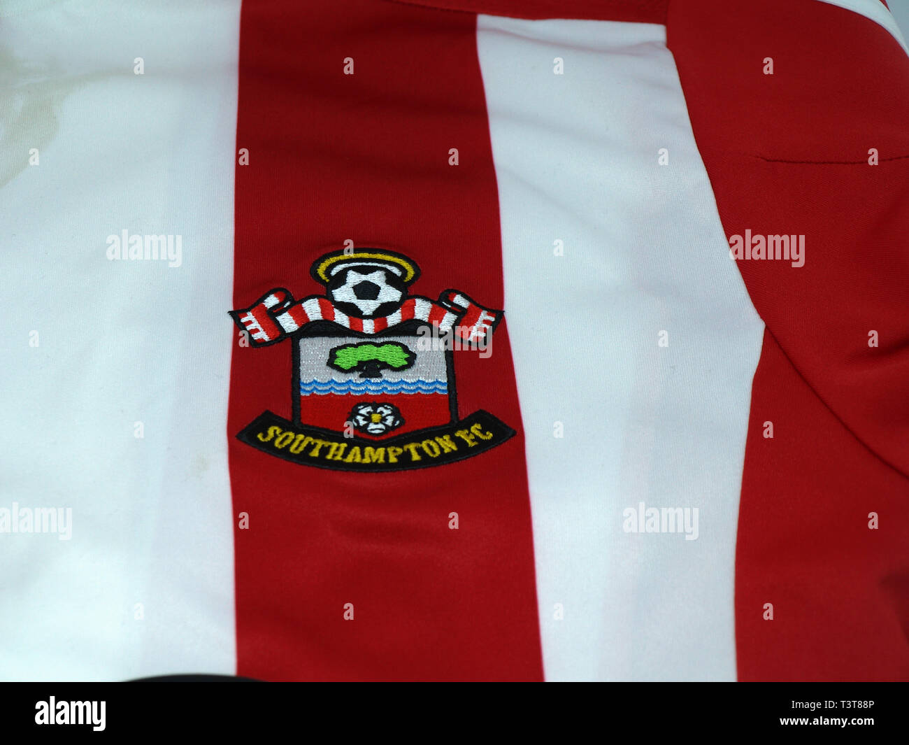 Southampton football badge hi-res stock photography and images - Alamy