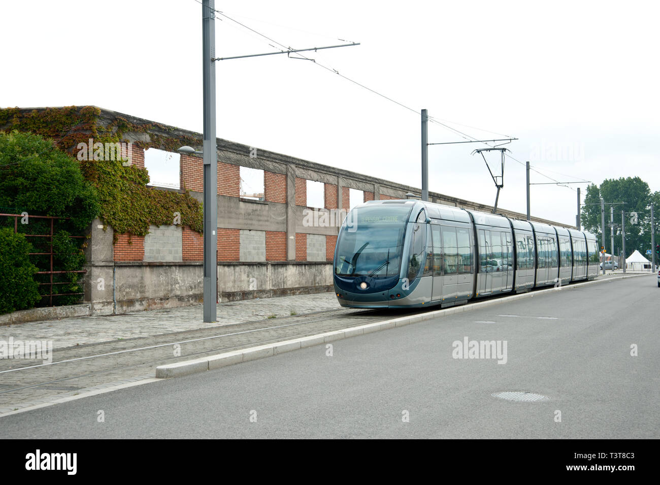 Bordeaux, Tramway, Bassins a Flot Stock Photo - Alamy