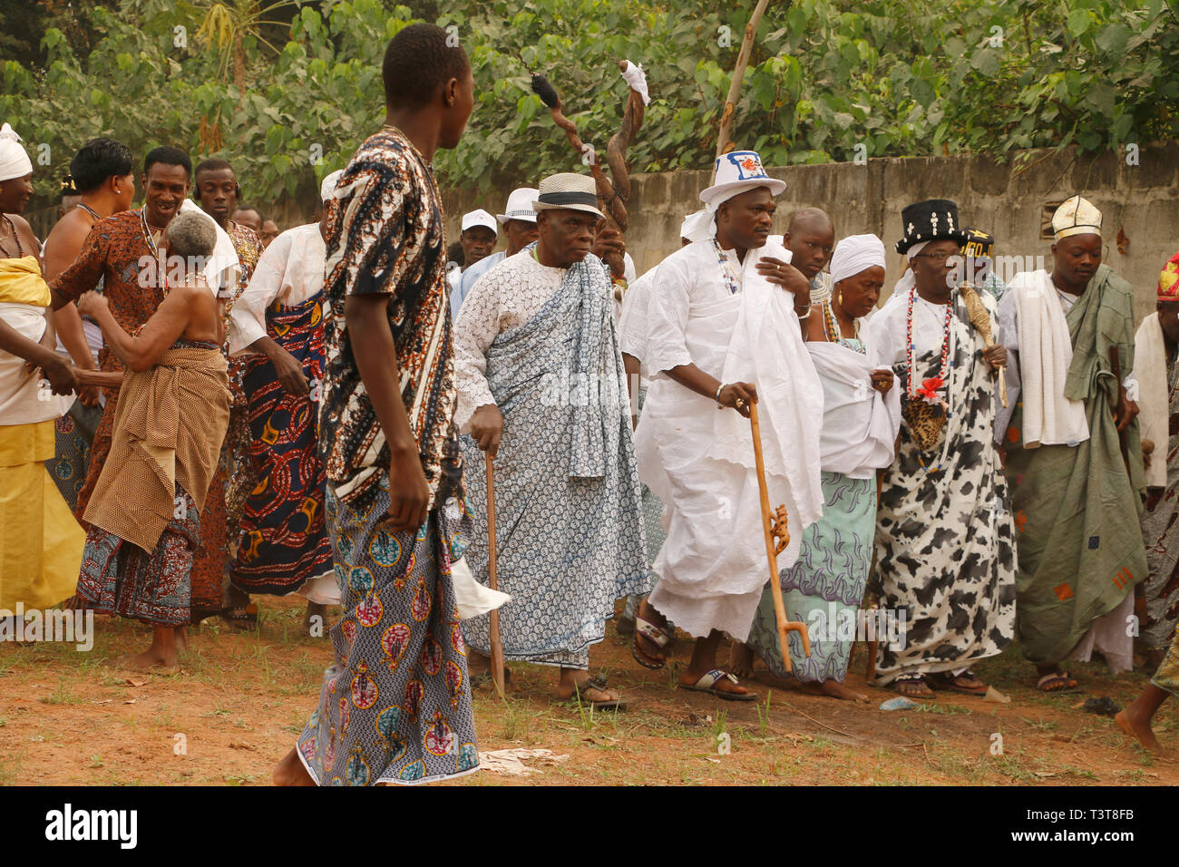 Benin voodoo mask hi-res stock photography and images - Alamy