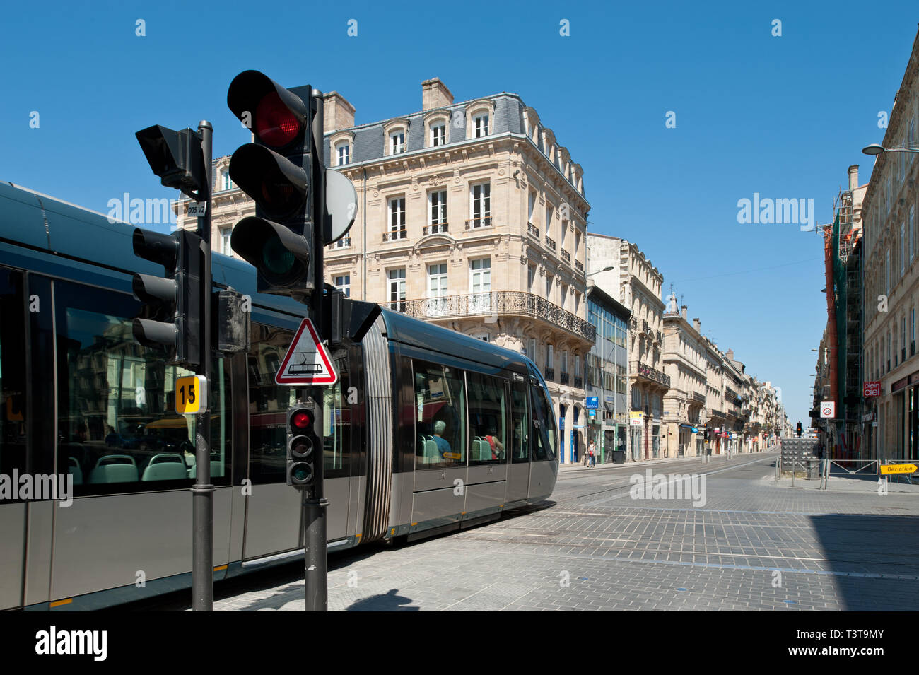 Bordeaux, Tramway, Hotel de Ville Stock Photo - Alamy
